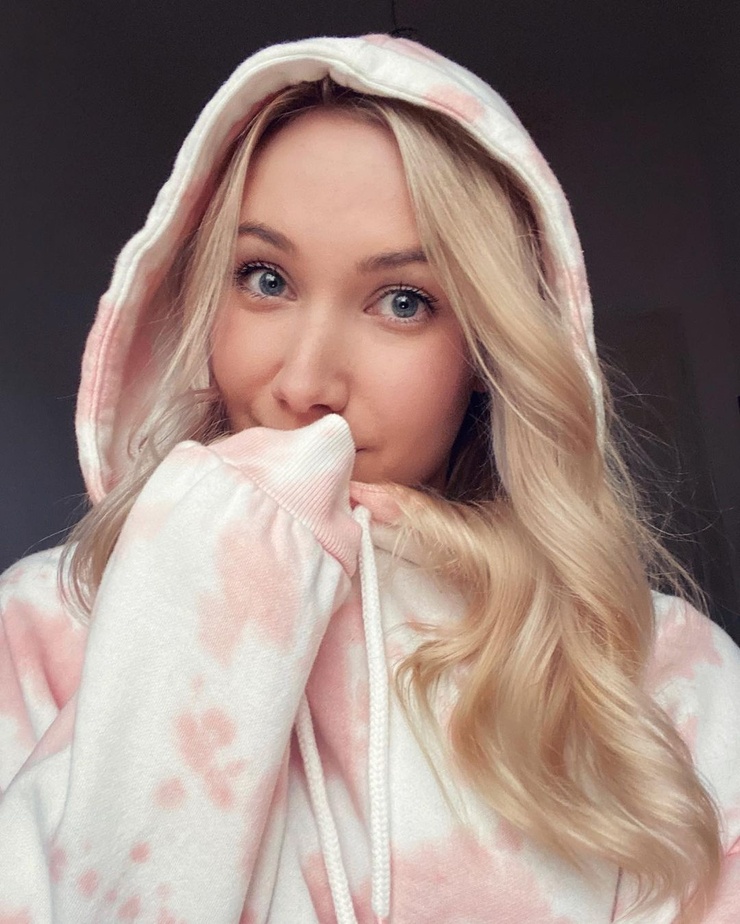 Picture of Abby Asmr