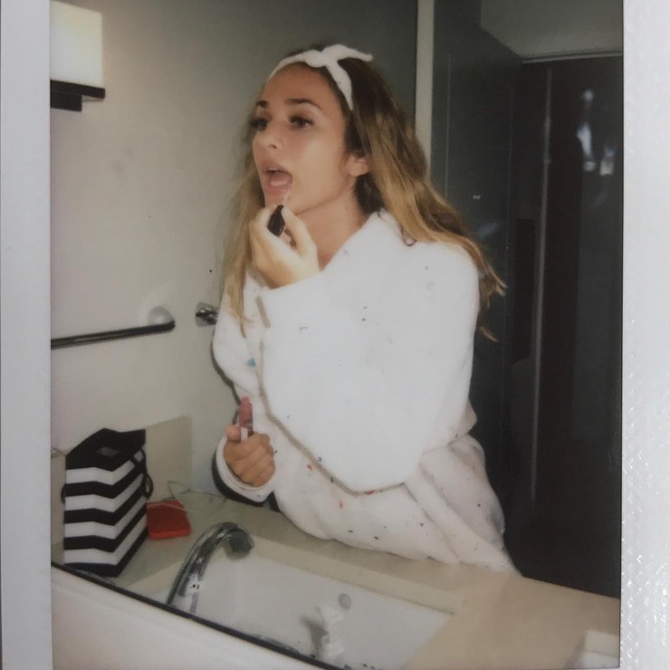 Picture of Alexa Adams (Model)