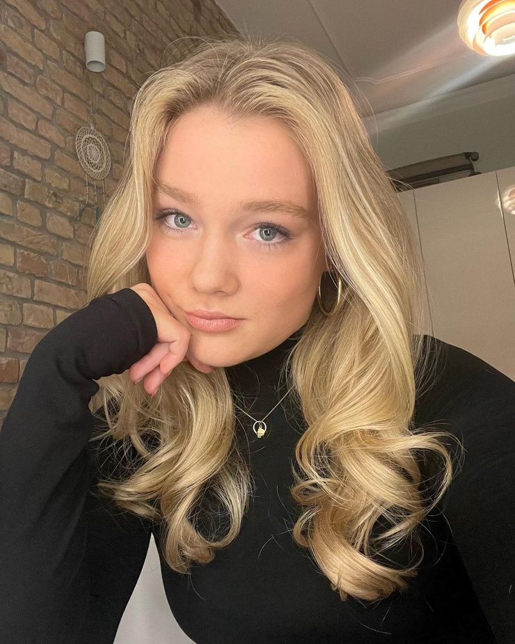 Picture of Chiara Tews