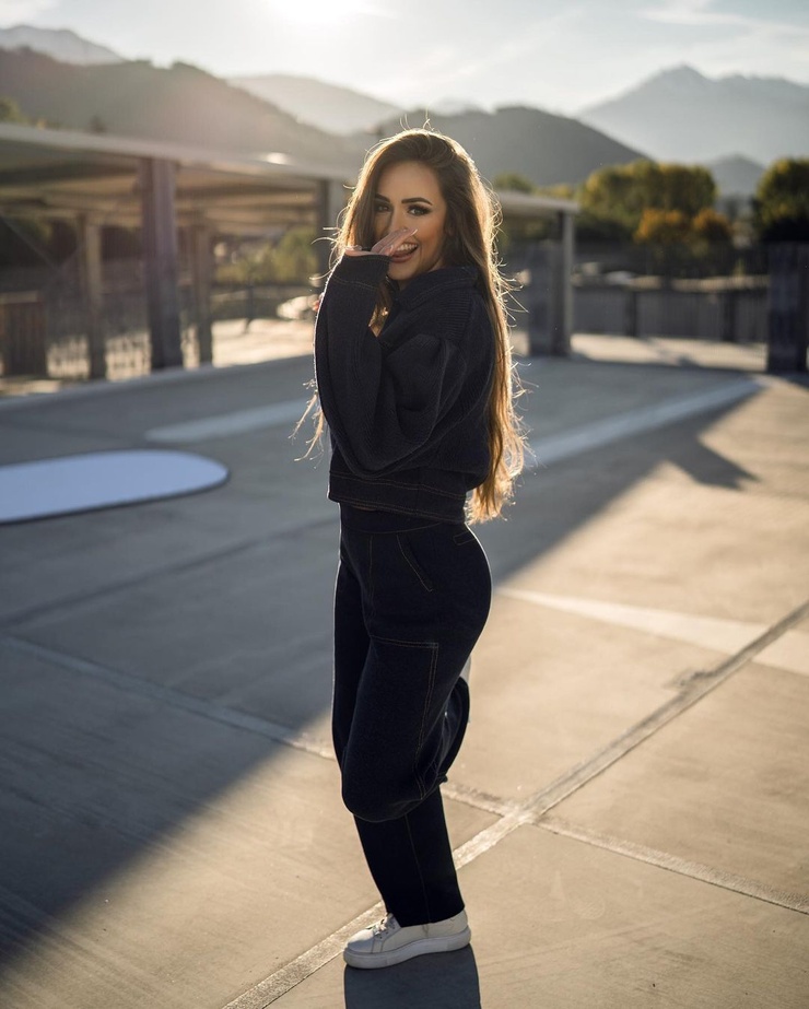 Picture of Lisa Chitana