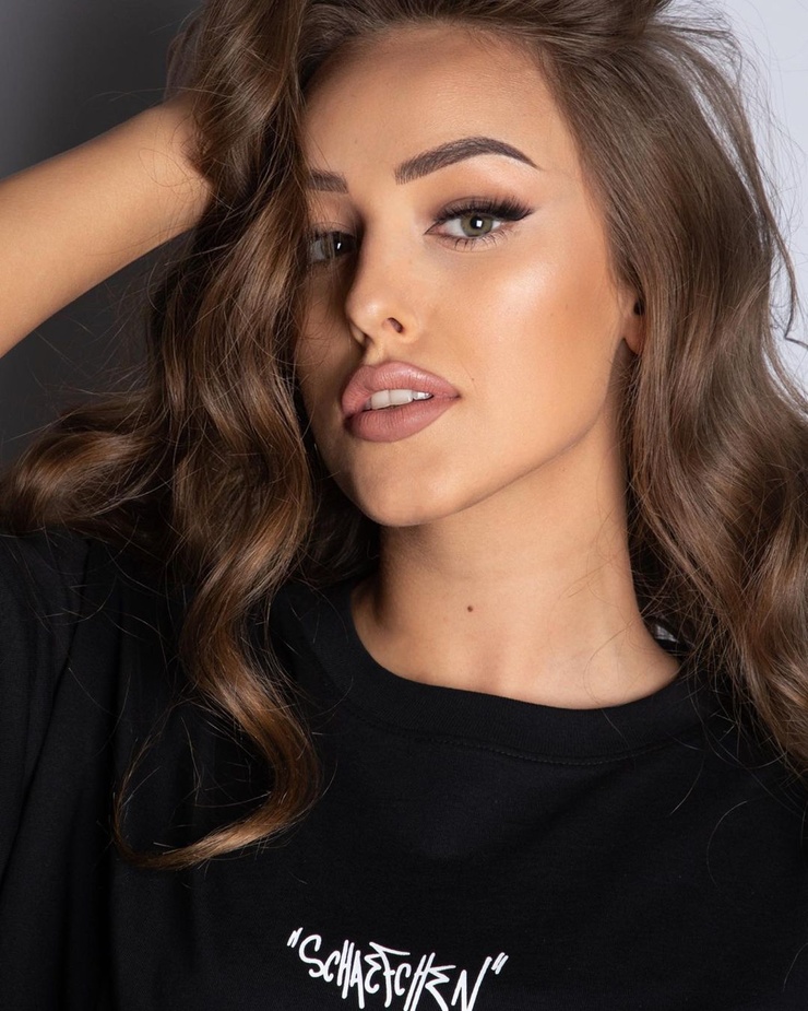 Picture of Lisa Chitana