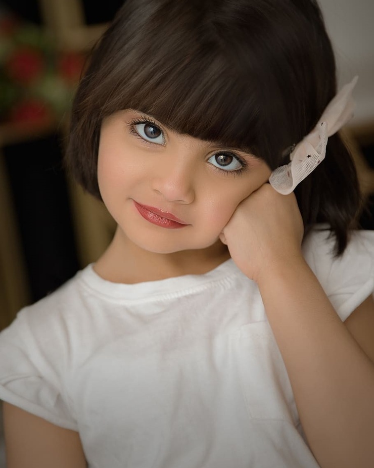 Arabian little girl
