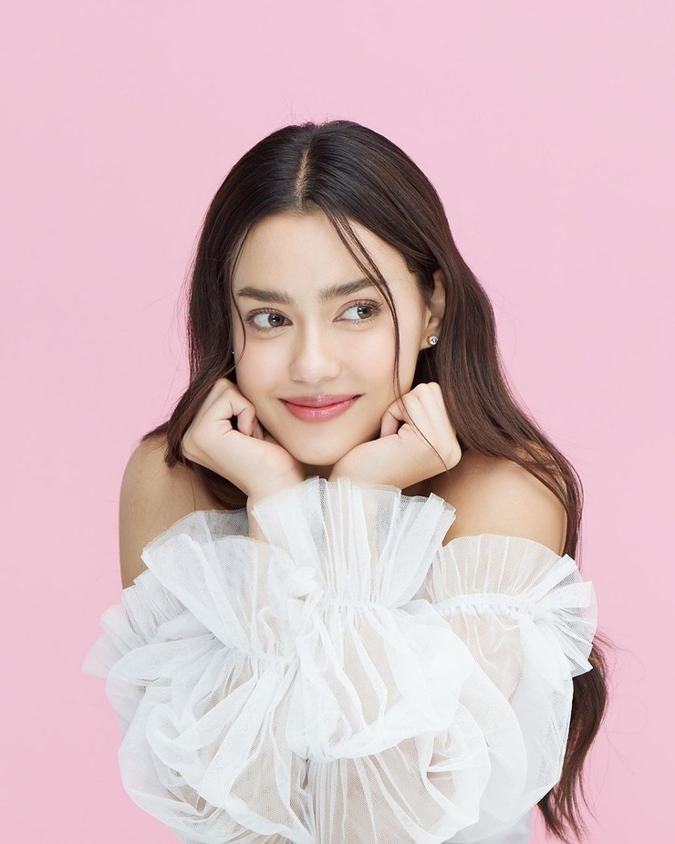 Amanda Obdam image