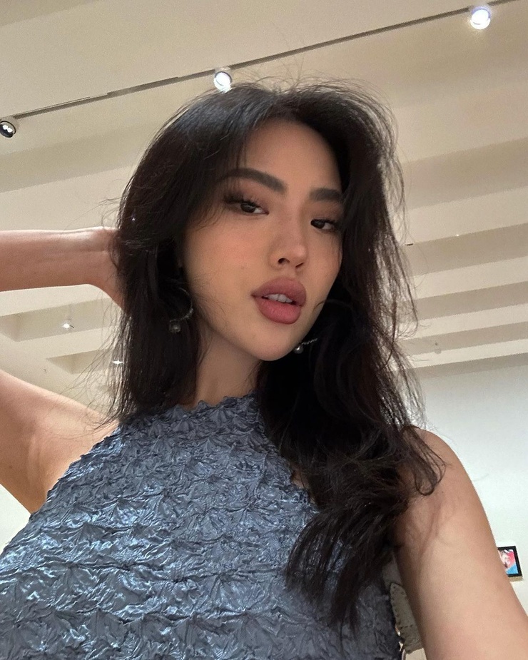 Picture of Amberly Xuan