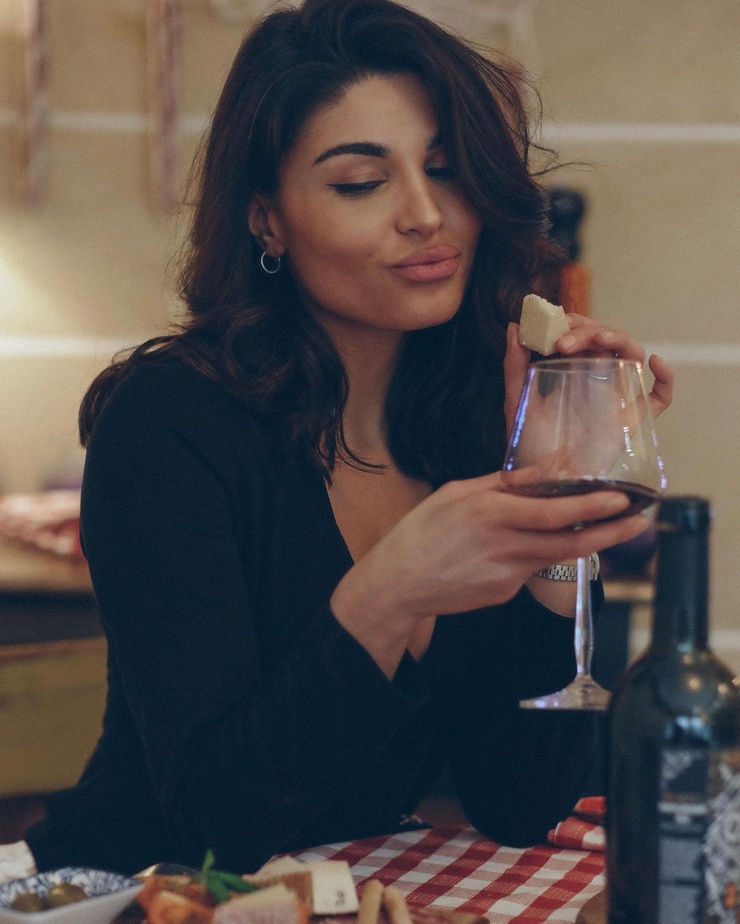 Picture of Melli Netre