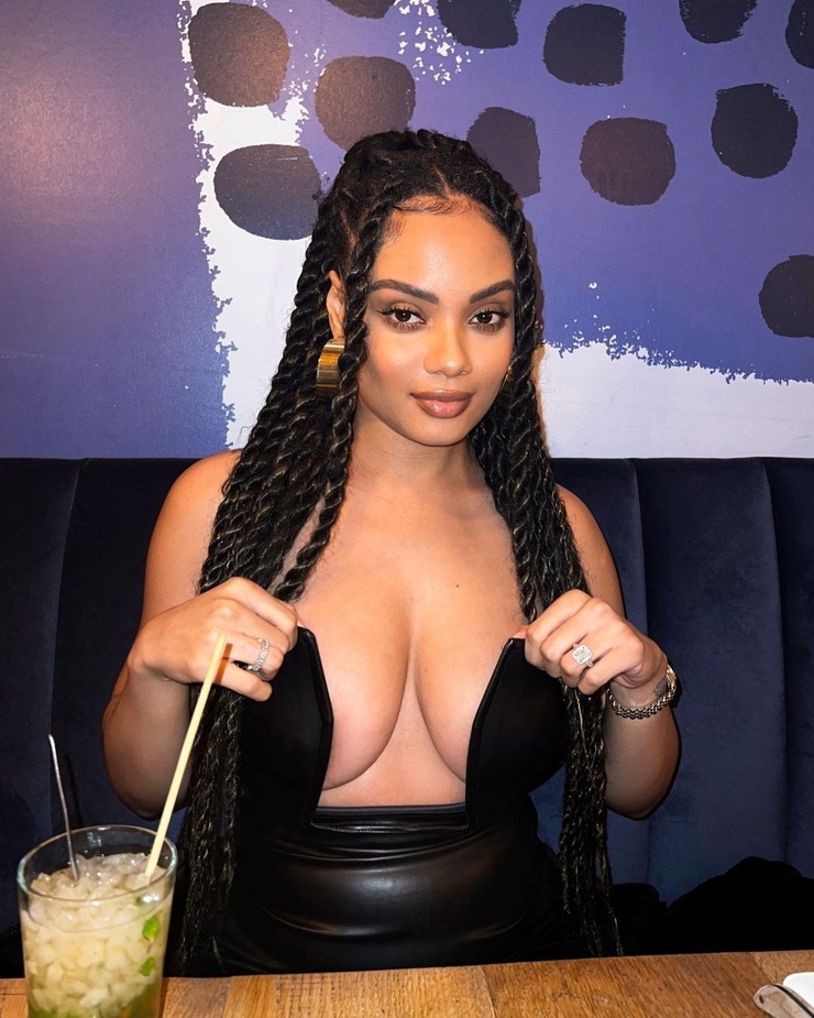 Picture of Essence Tatiana