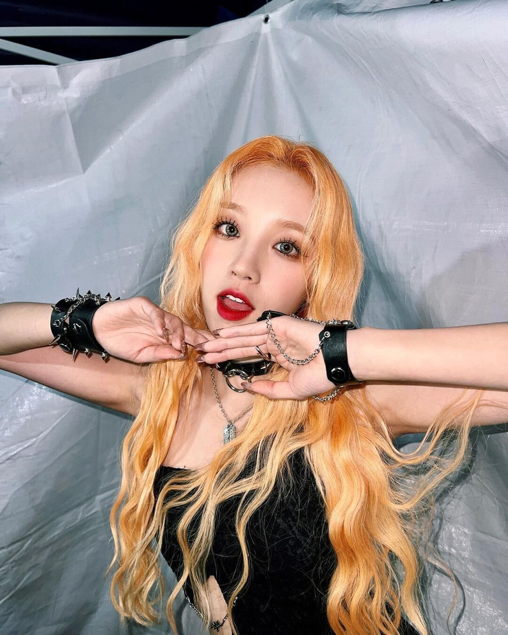 Picture of Yuqi