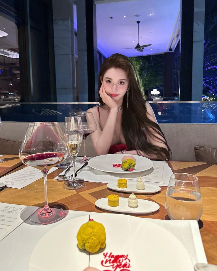 Lin Jia Zhou picture