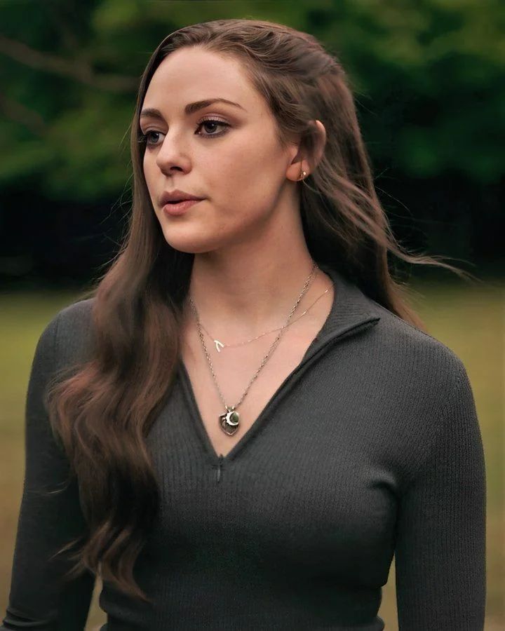 Picture of Danielle Rose Russell