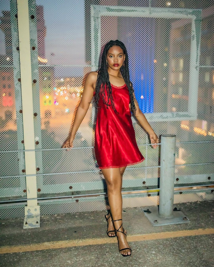 Picture of Gloria Castillo.