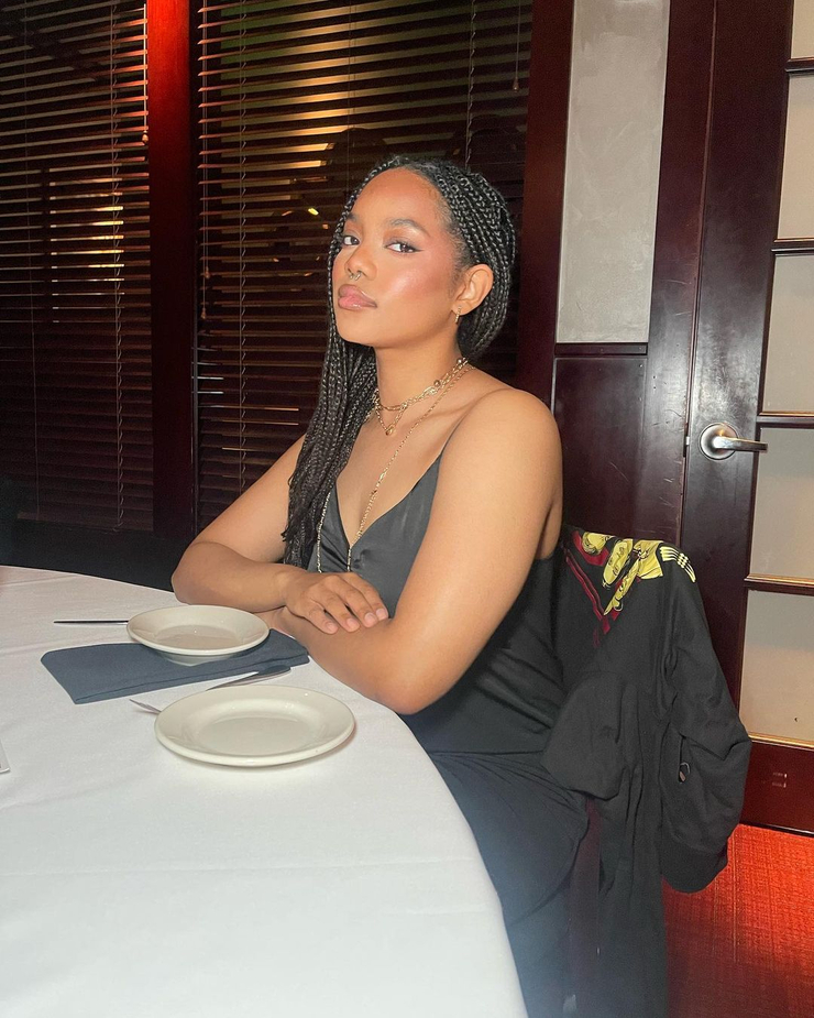 Picture of Gloria Castillo.