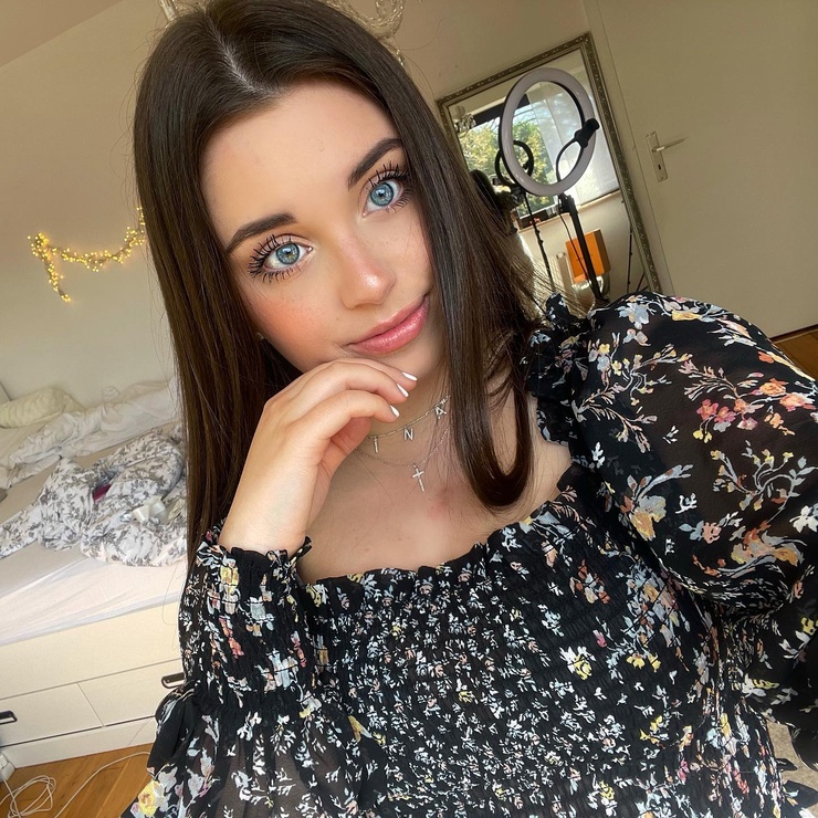 Picture of Gina Cristina