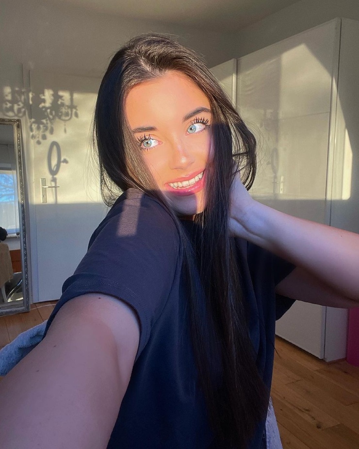 Image of Gina Cristina