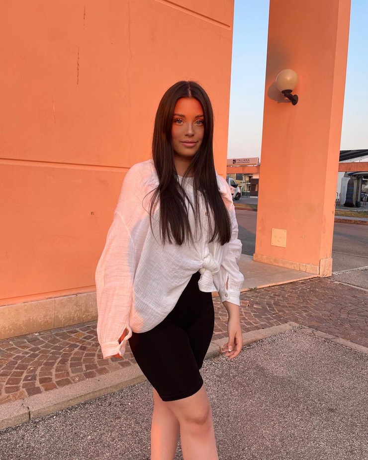 Picture of Gina Cristina