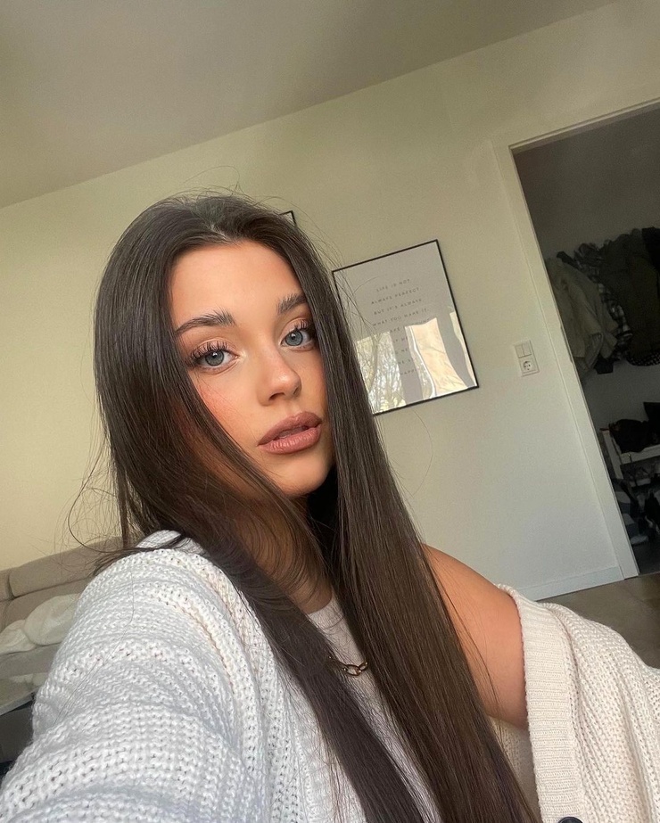 Picture of Gina Cristina