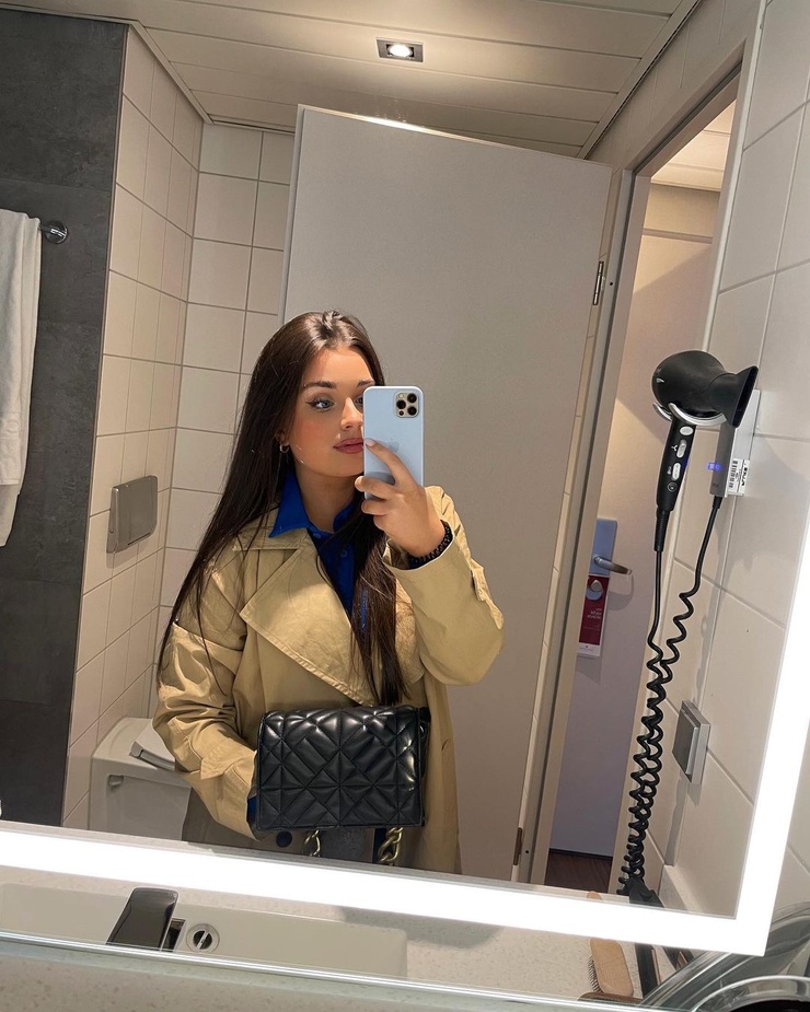 Picture of Gina Cristina