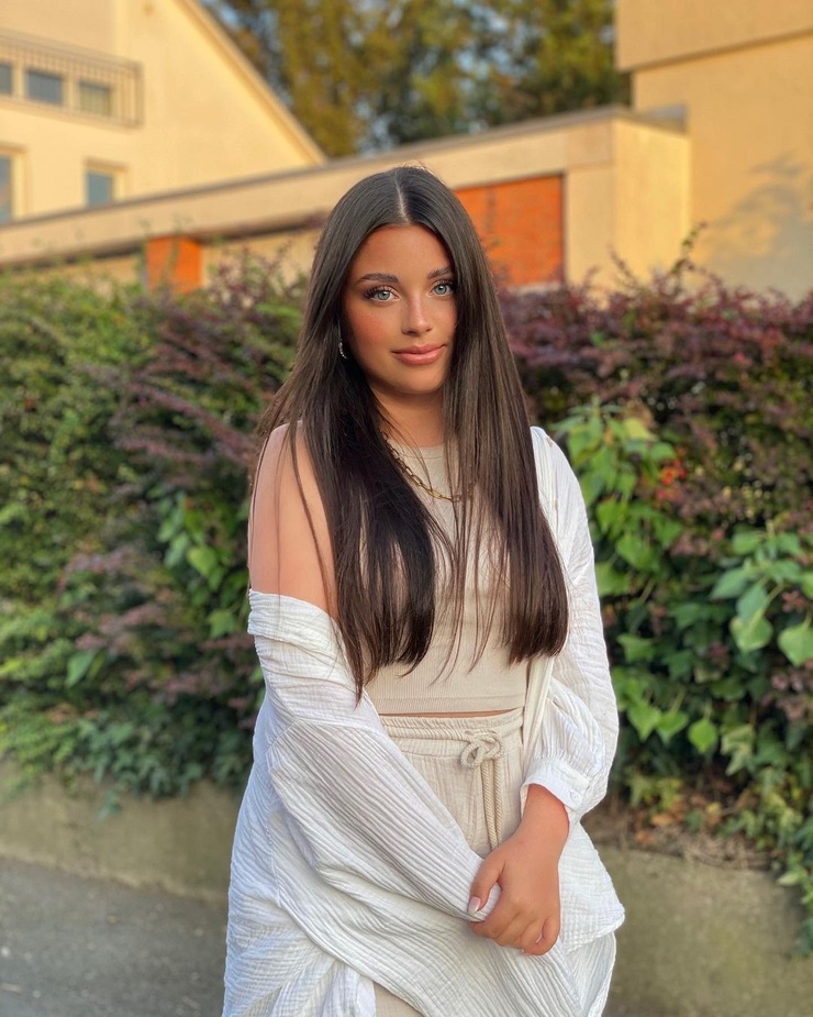 Picture of Gina Cristina