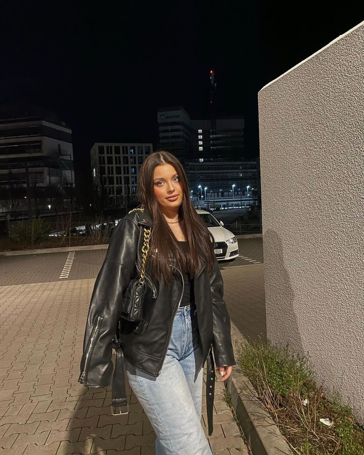 Picture of Gina Cristina