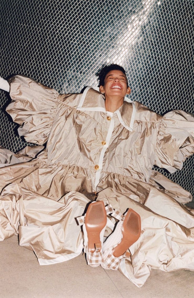 Picture of JANIECE DILONE