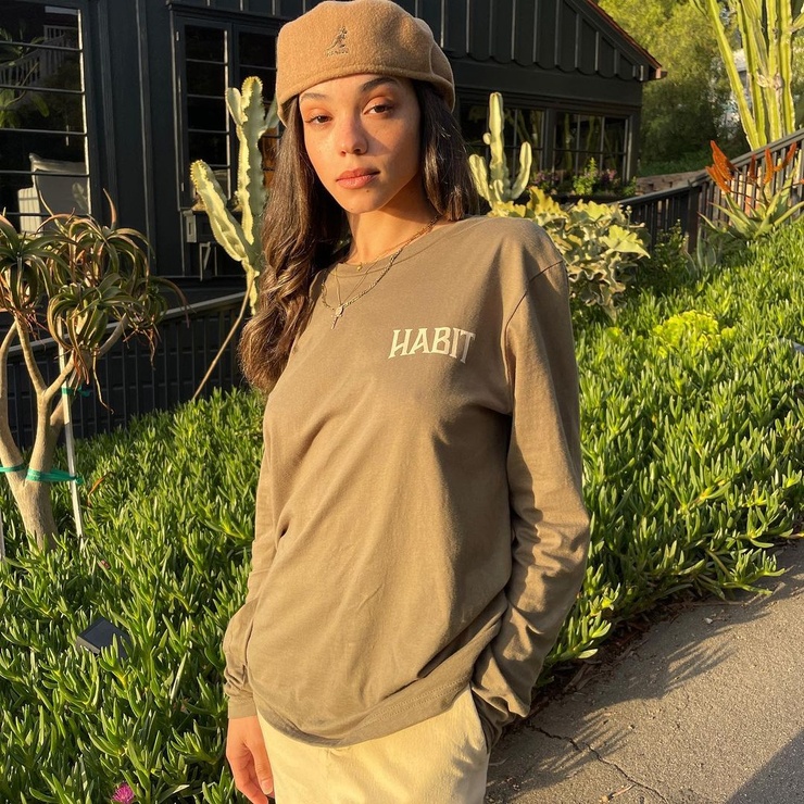 Picture of Alexis Mackenzie