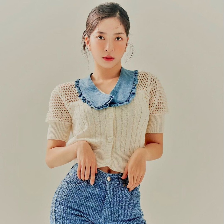 Ah Young image