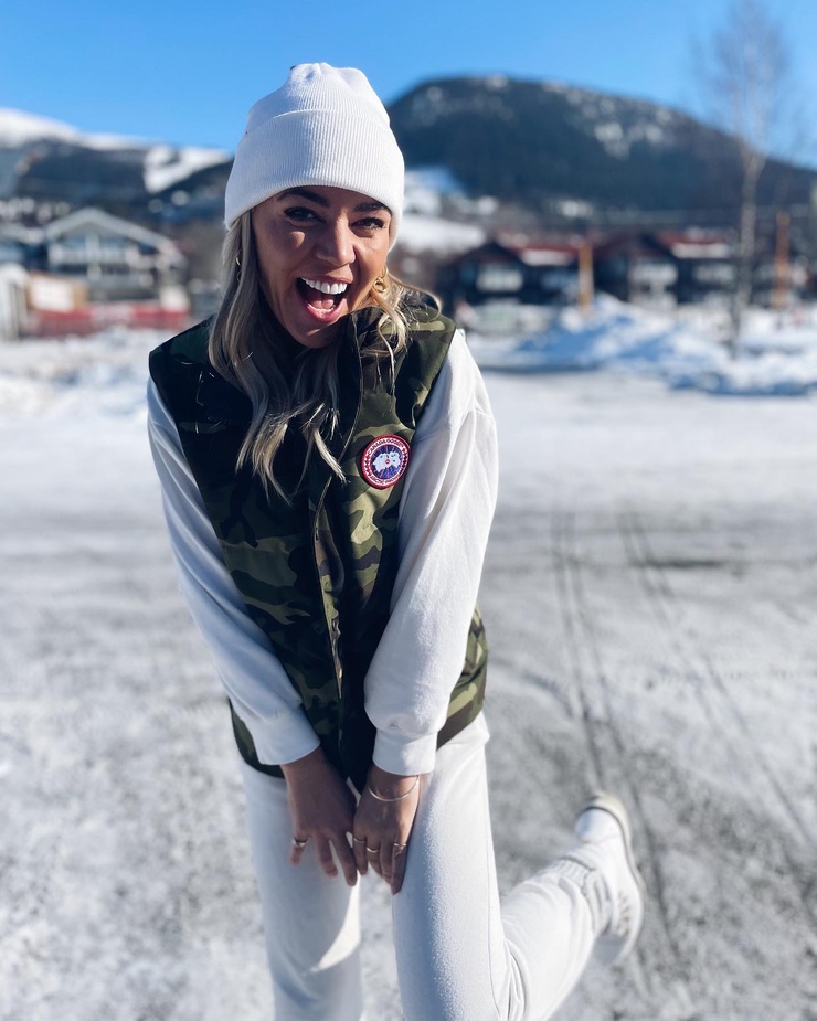 Picture of Danni Menzies