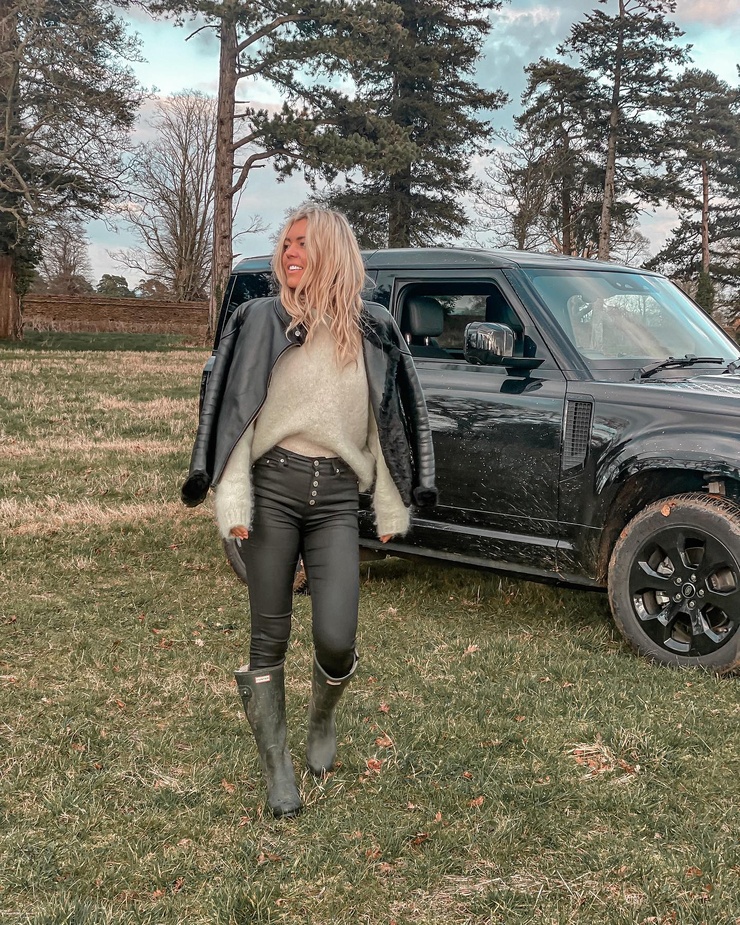 Picture of Danni Menzies