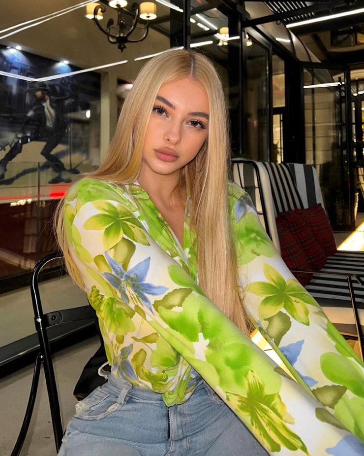 Megisa Pregna picture