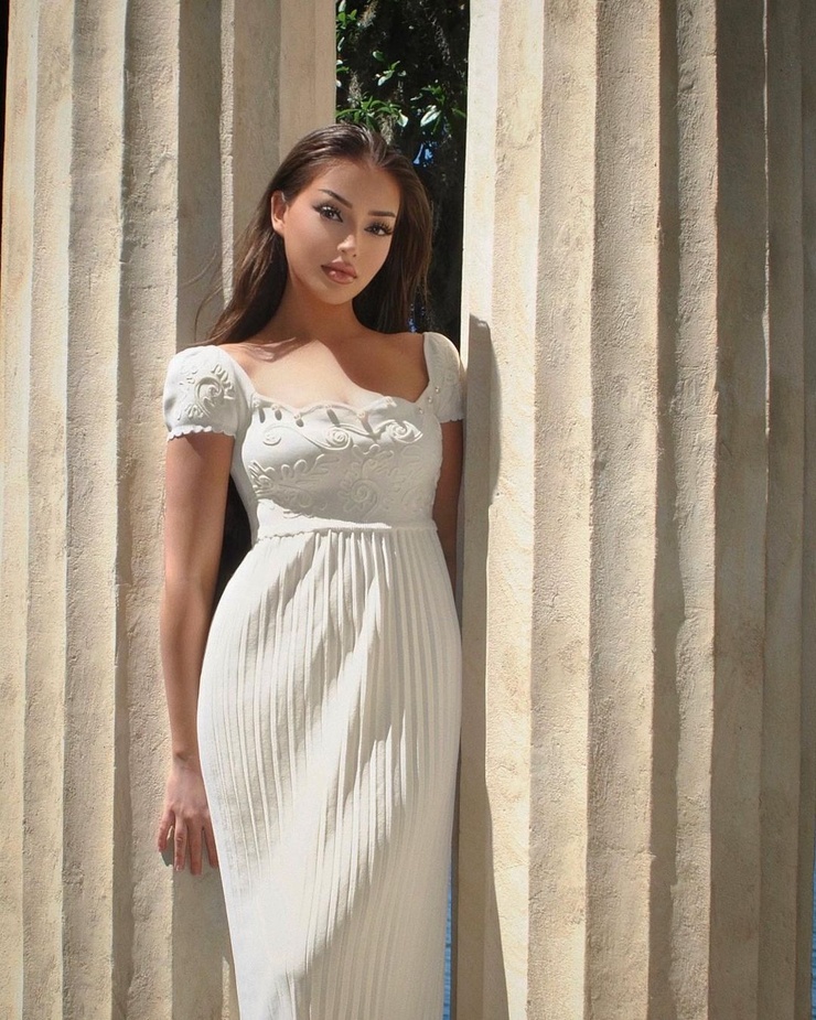 Picture of Isabel Rose