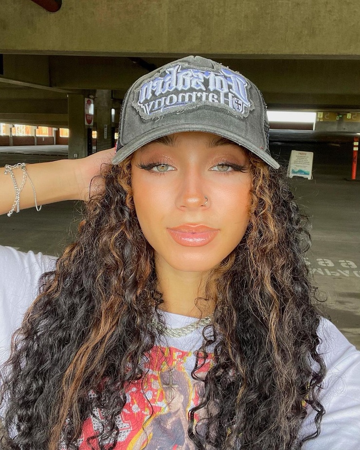 Picture of Zoe X. Moore