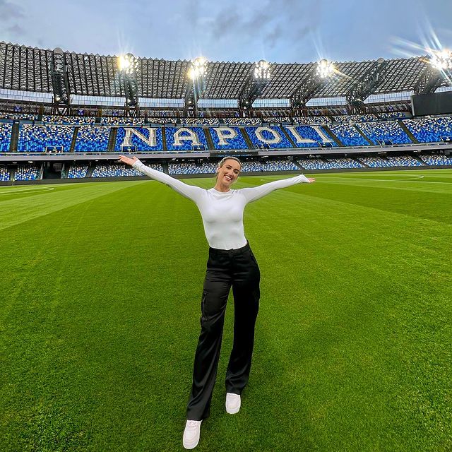 Poppy Miller (i) image