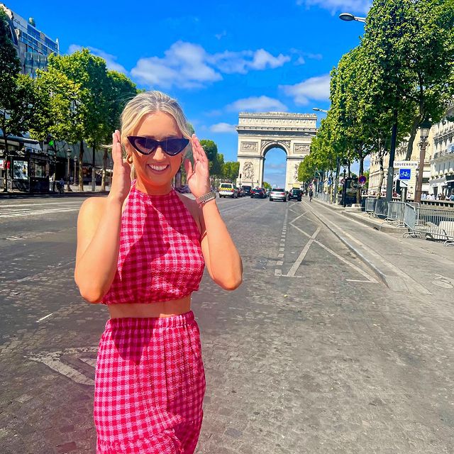 Picture of Poppy Miller (i)