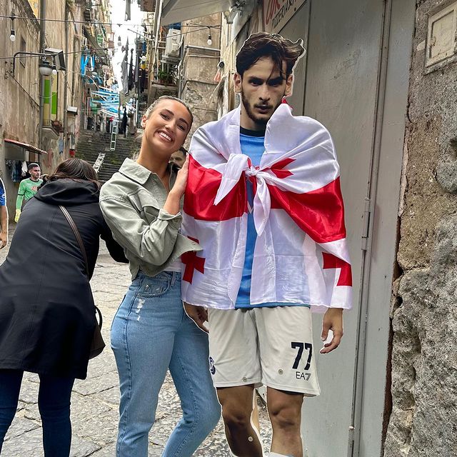 Picture of Poppy Miller (i)