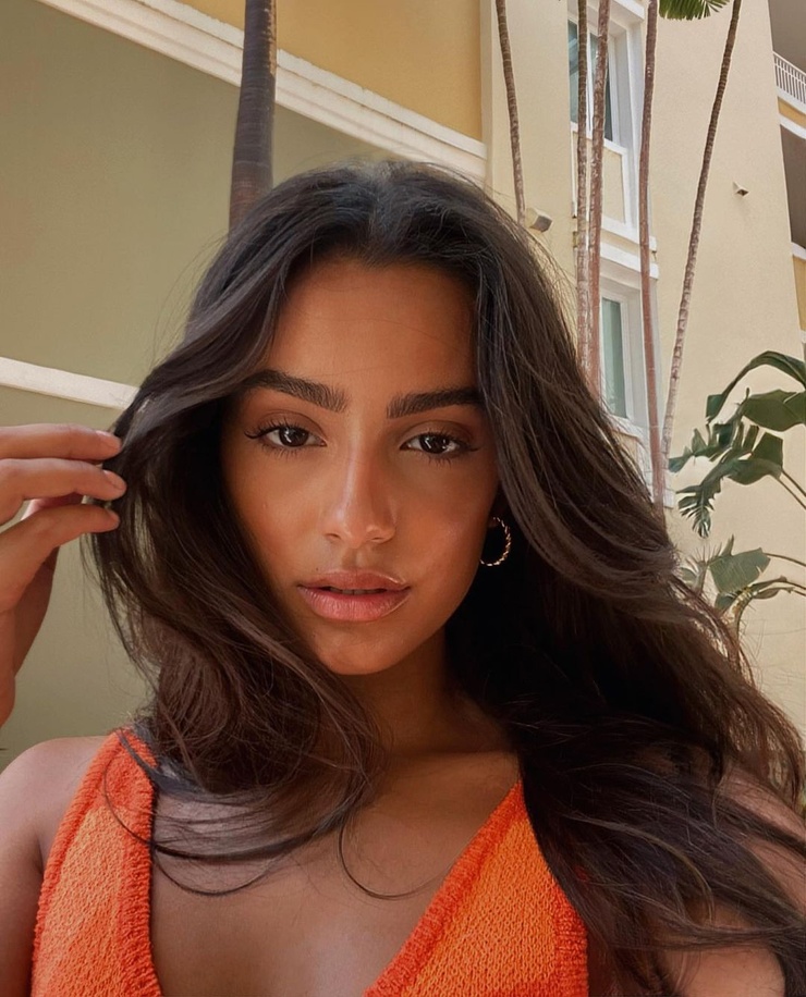 Picture of Claire Burgos