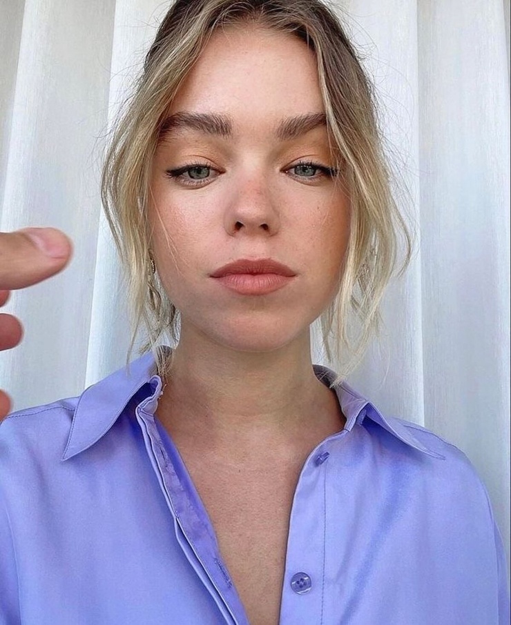 Picture of Milly Alcock