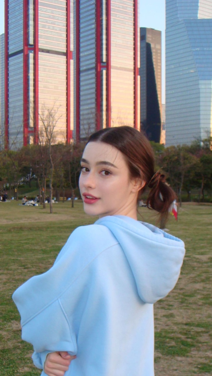 Picture of Dasha Taran (II)