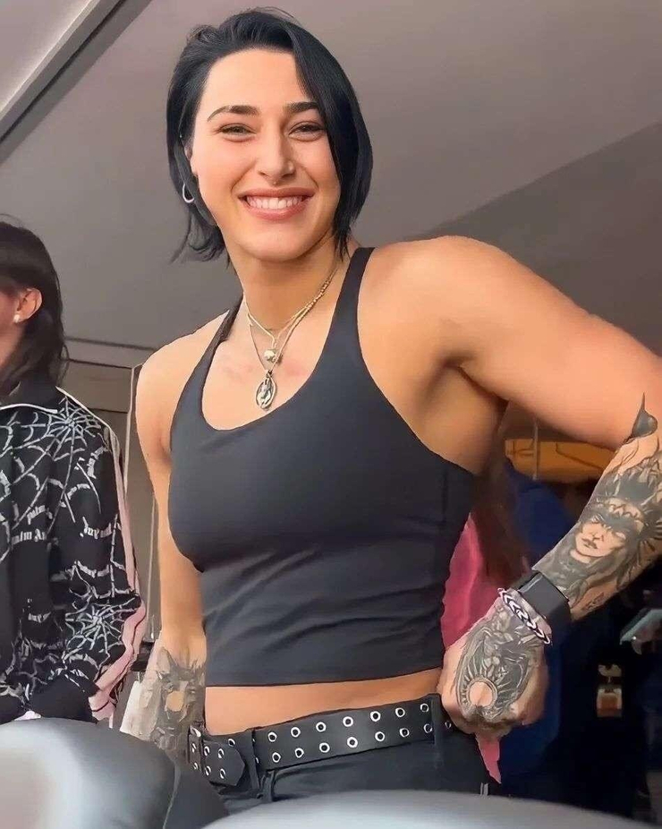 Image of Demi Bennett