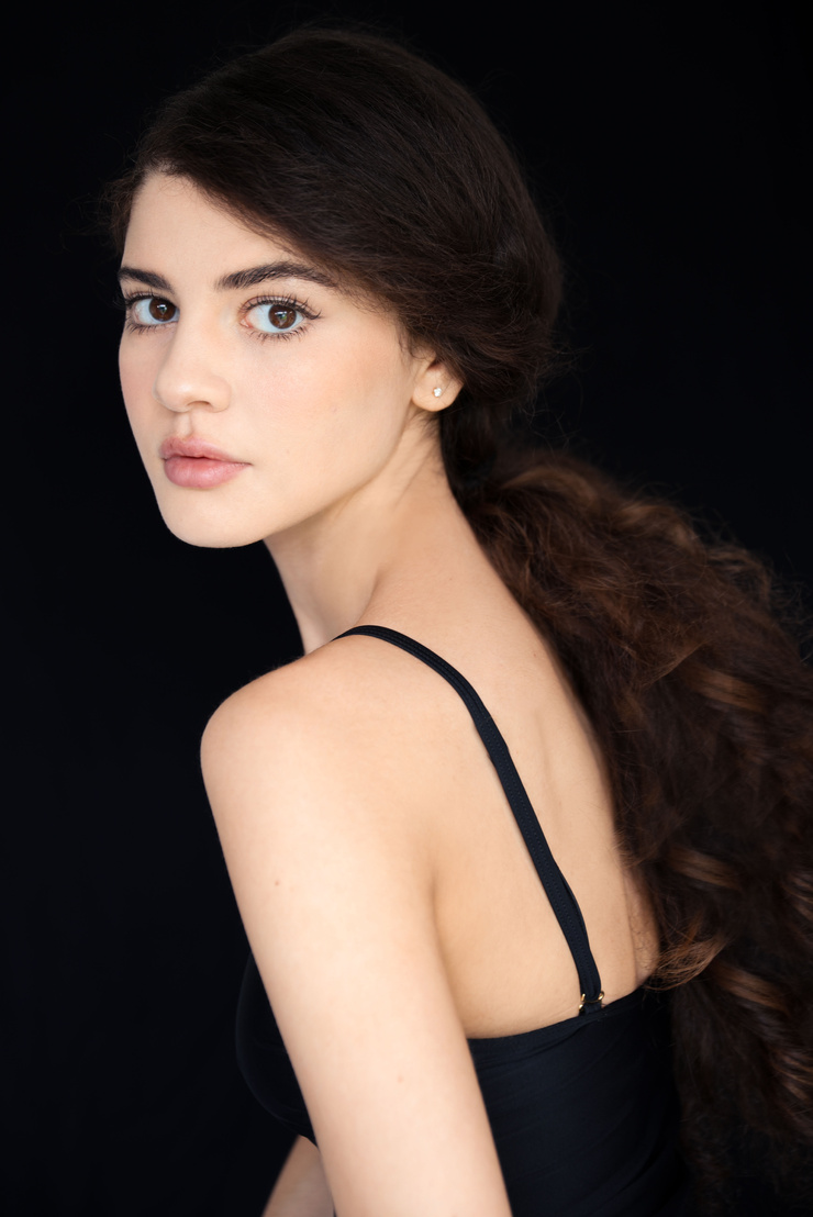 Picture of Mellany Barros