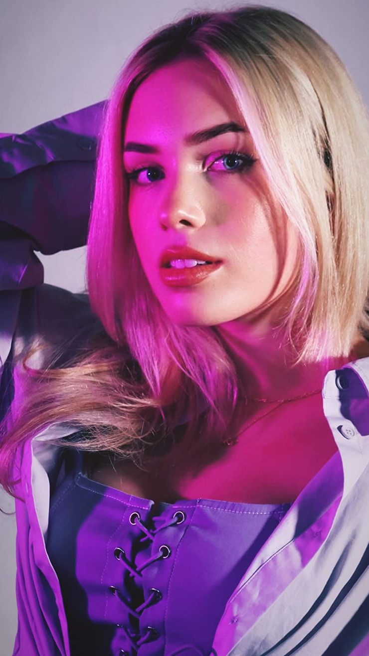 Picture of Chloë Marie Rhoades