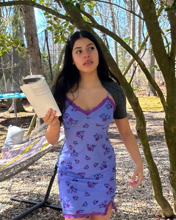 Picture of Kyndra Sanchez