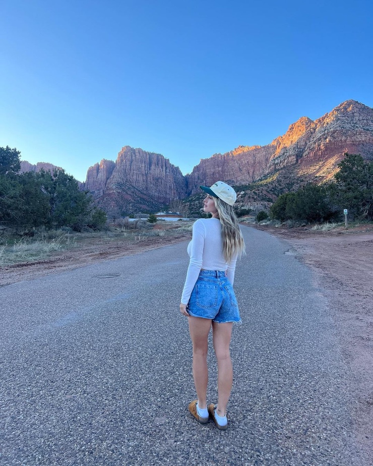 Picture of Kinsey Wolanski