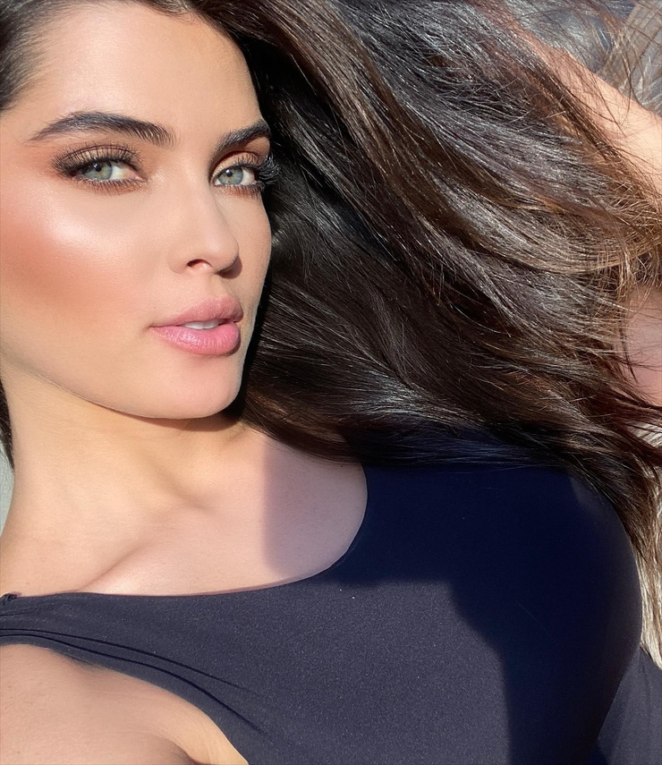 Laura Quintero image