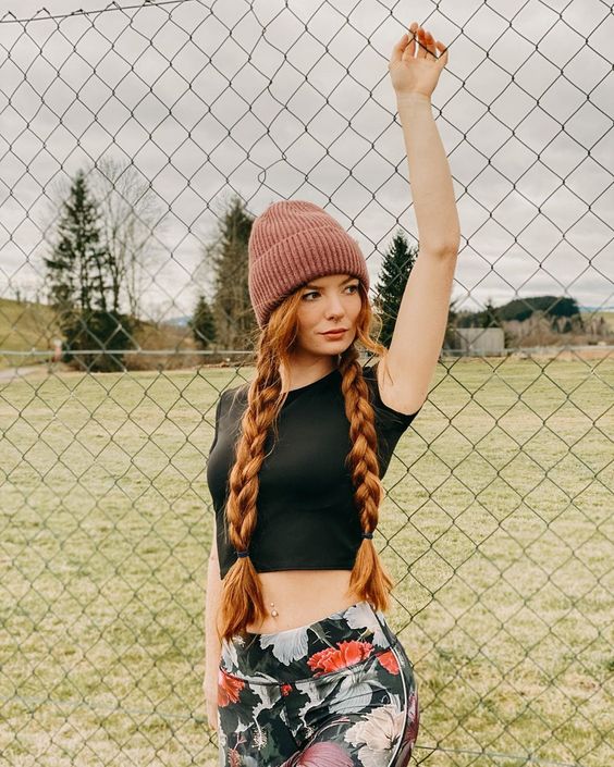 Laura Roxanna image