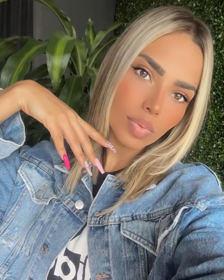 Picture of Jasia Flores