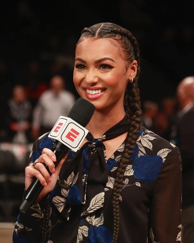 Malika Andrews image