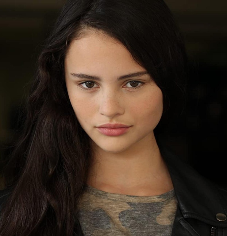 Picture of Gabrielle Echols