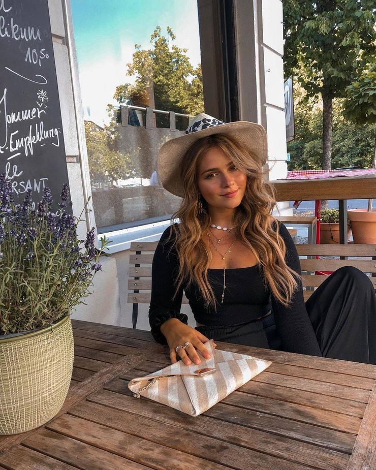 Picture of Jessy Hartel