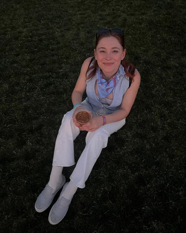 Mina Sundwall image