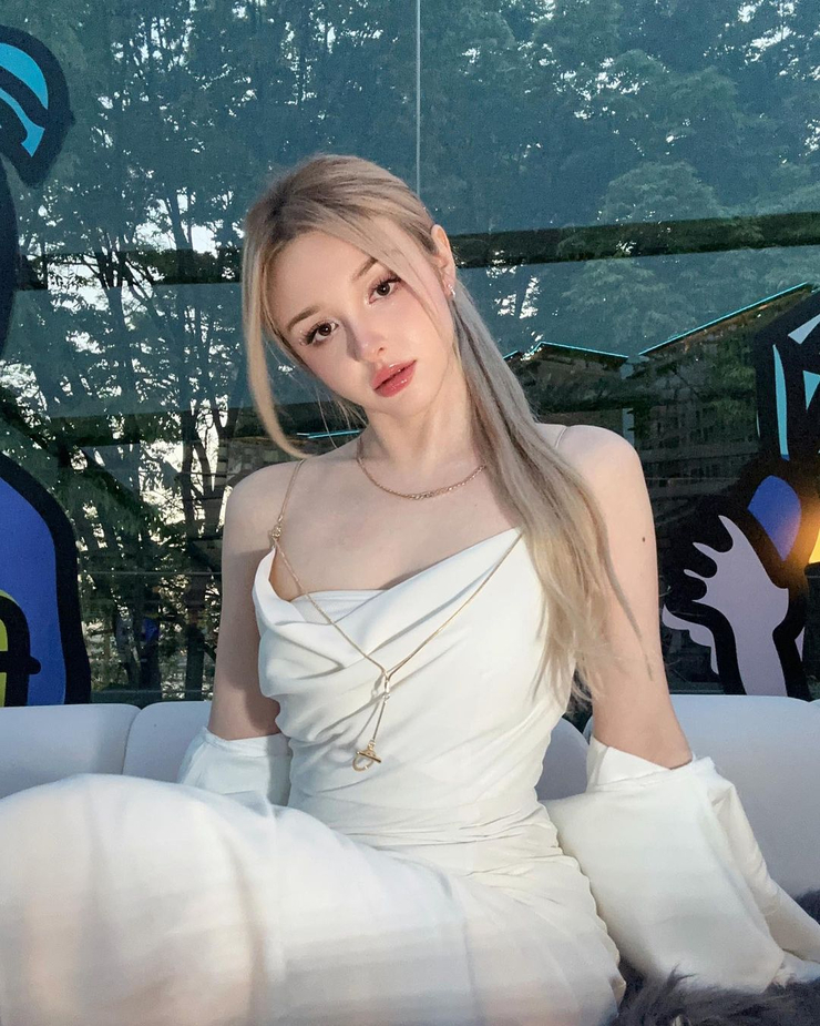 Image of Elina Karimova