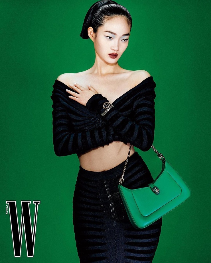 Picture of Shin Hyun Ji